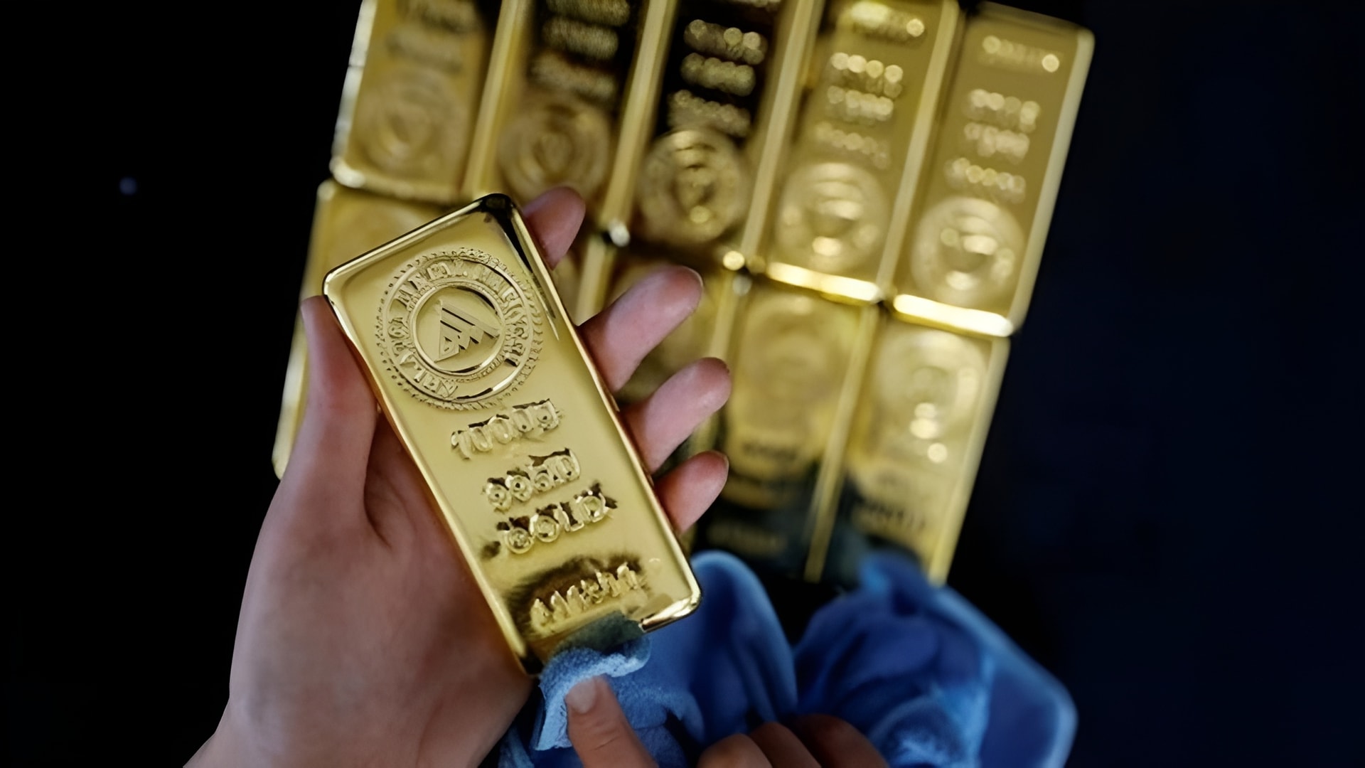 Có nên mua vàng thời điểm này không? - Giavang.com.vn